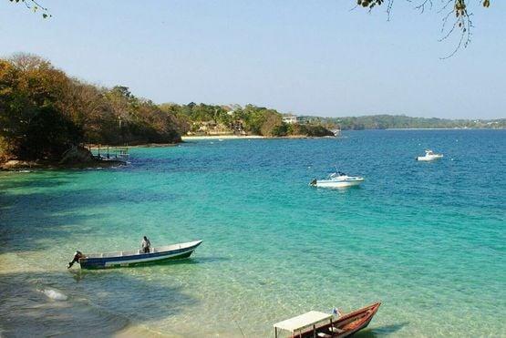 Best things to do in Las Perlas, Panama.